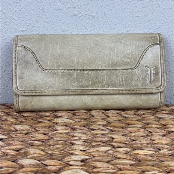 Frye | Bags | Nwt Frye Melissa Trifold Antique Leather Wallet In Sand ...
